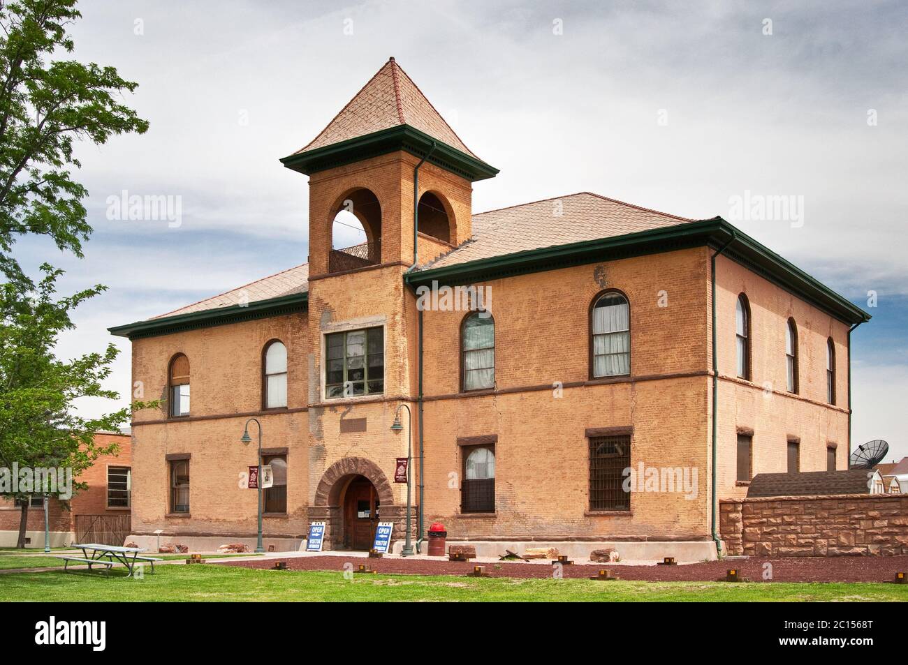 Navajo County Historic Courthouse Museum and Arizona Visitor Center in ...