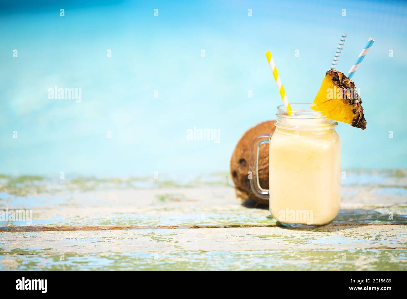 Pina colada pool hi-res stock photography and images - Alamy