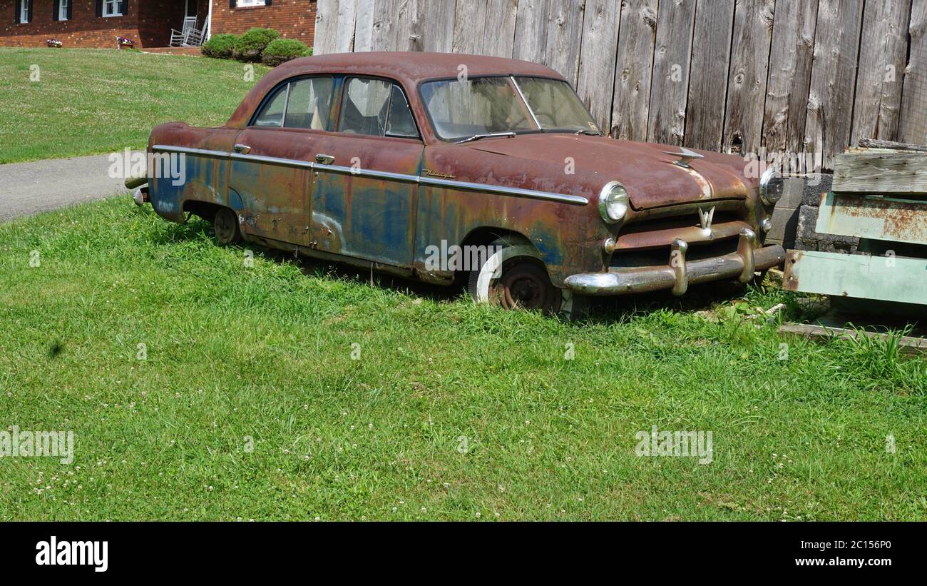 Overland cars hi-res stock photography and images - Alamy