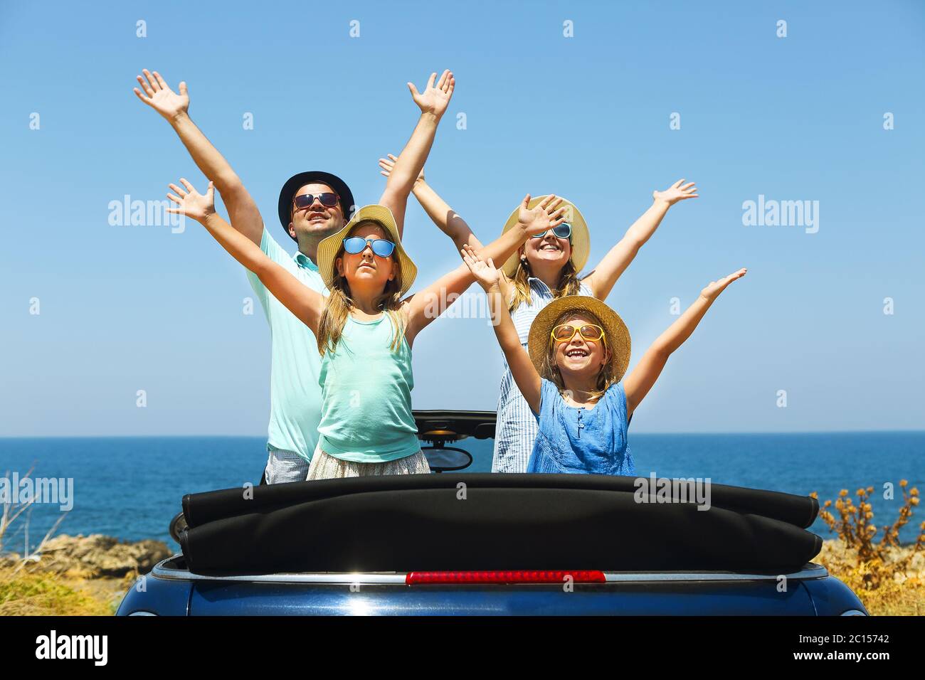 Children holiday car family hi-res stock photography and images - Alamy