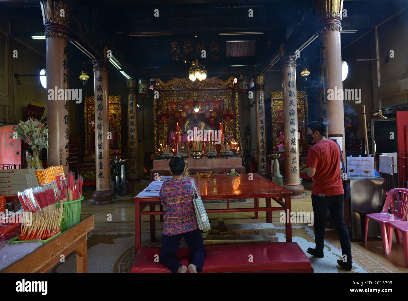 Bangkok, Thailand. 13th June, 2020. People come to pay respect at the ...