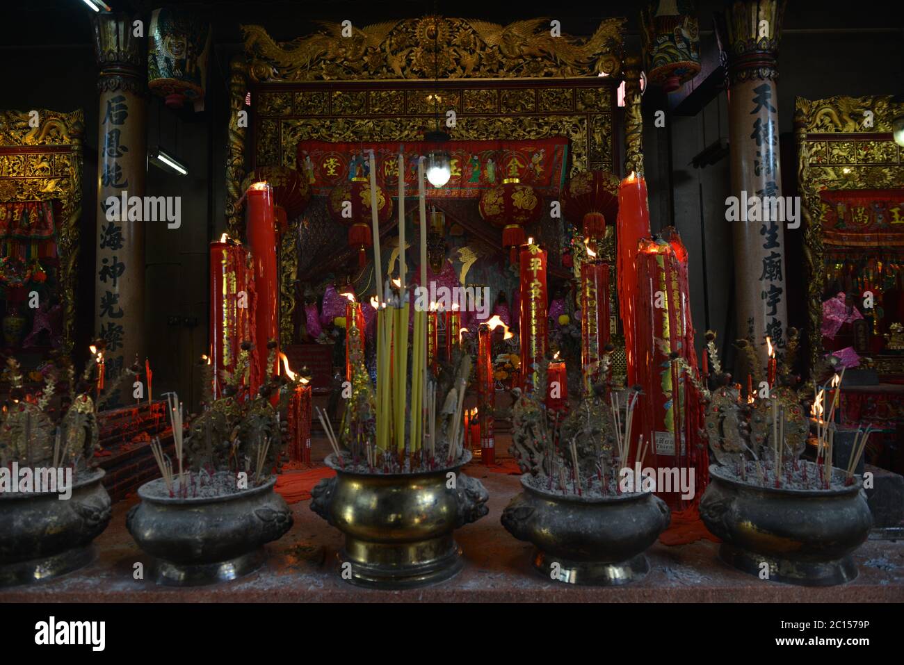 Bangkok, Thailand. 13th June, 2020. People come to pay respect at the ...