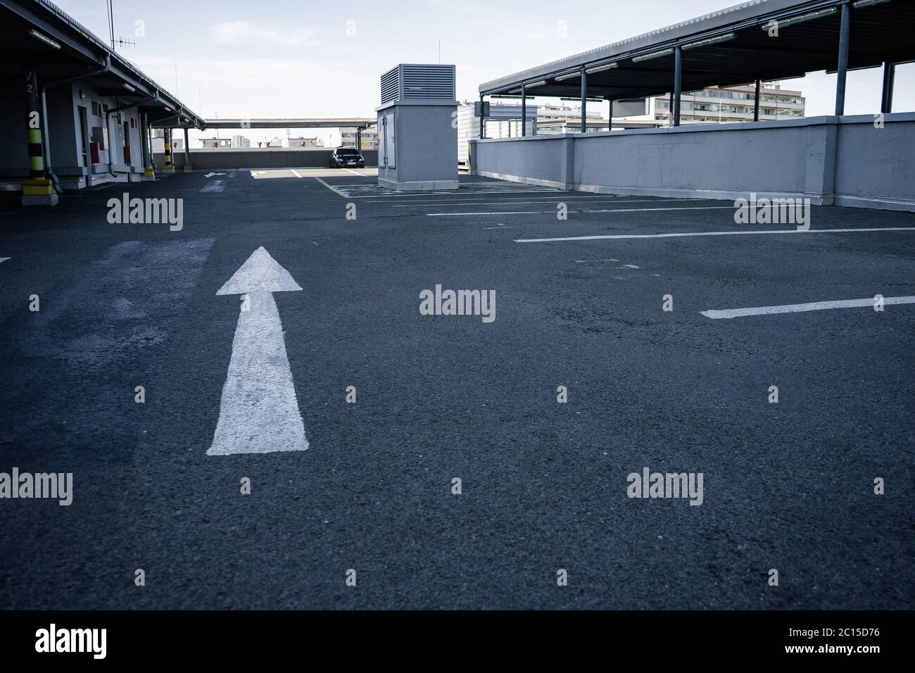 Parking empty due to coronavirus outbreak in shoping center. Closed ...