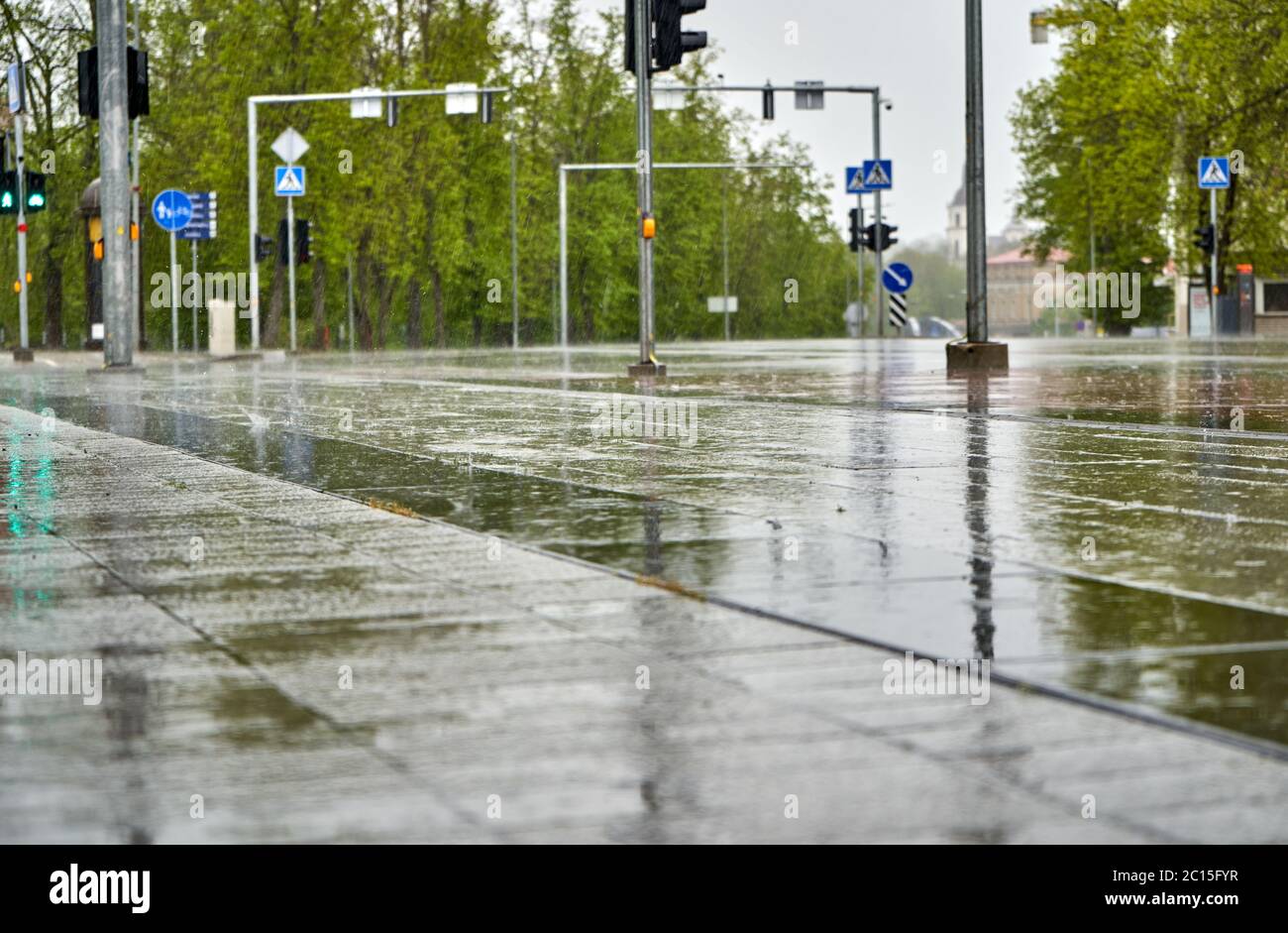 Street during heavy rain hi-res stock photography and images - Alamy