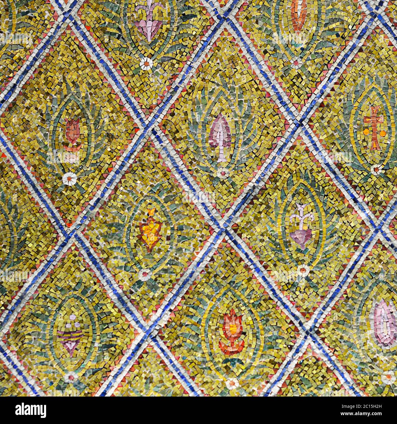 Mosaic temple hi-res stock photography and images - Alamy