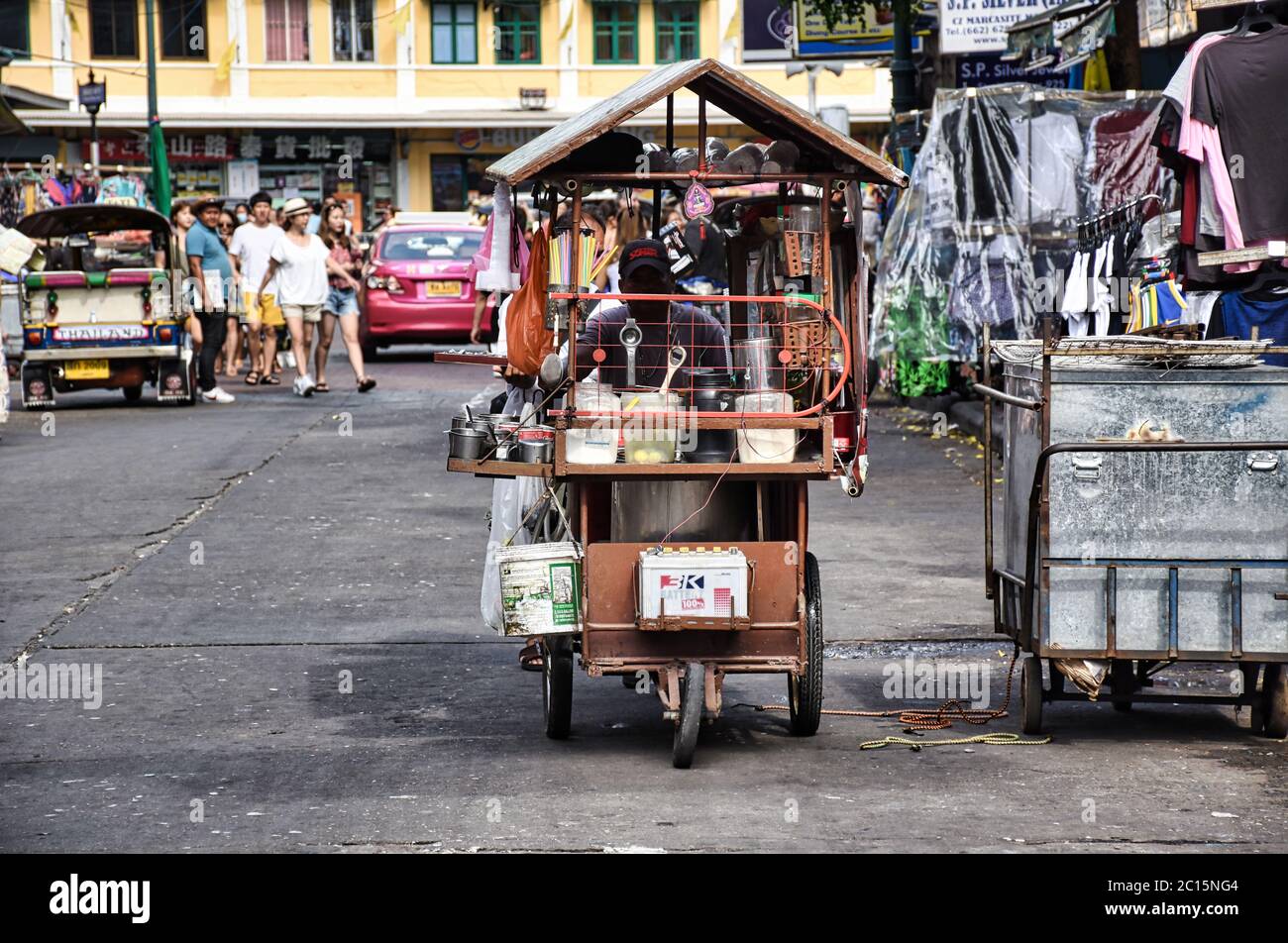 Thailand food cart hi-res stock photography and images - Alamy
