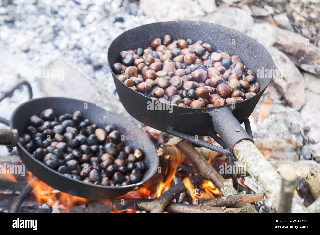 Toasted chestnuts hi-res stock photography and images - Alamy