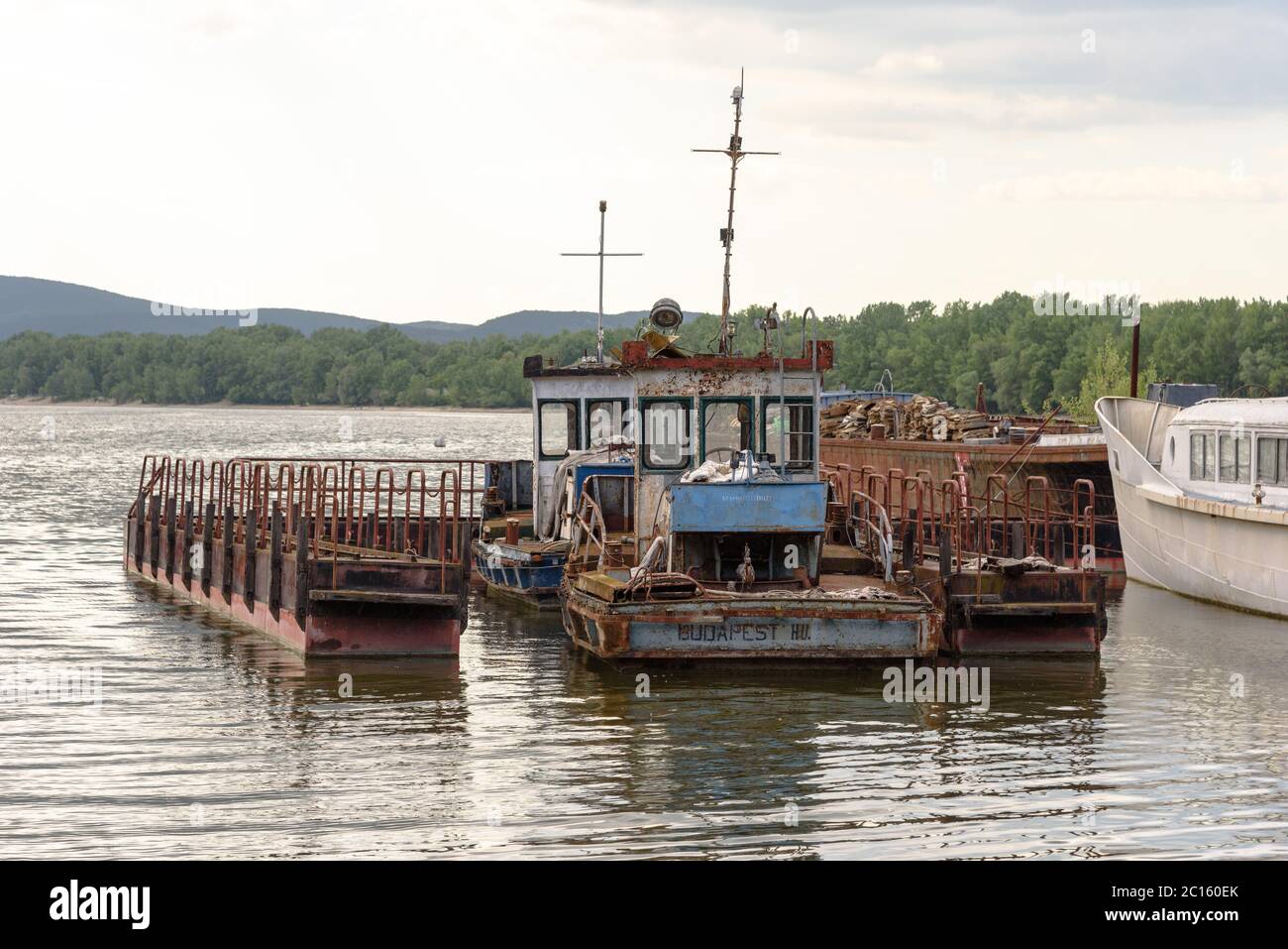 Boat graveyard hi-res stock photography and images - Alamy