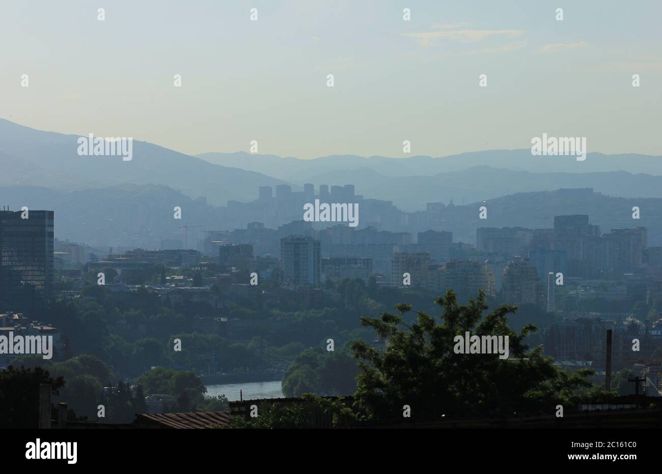 Misty mounts hi-res stock photography and images - Alamy