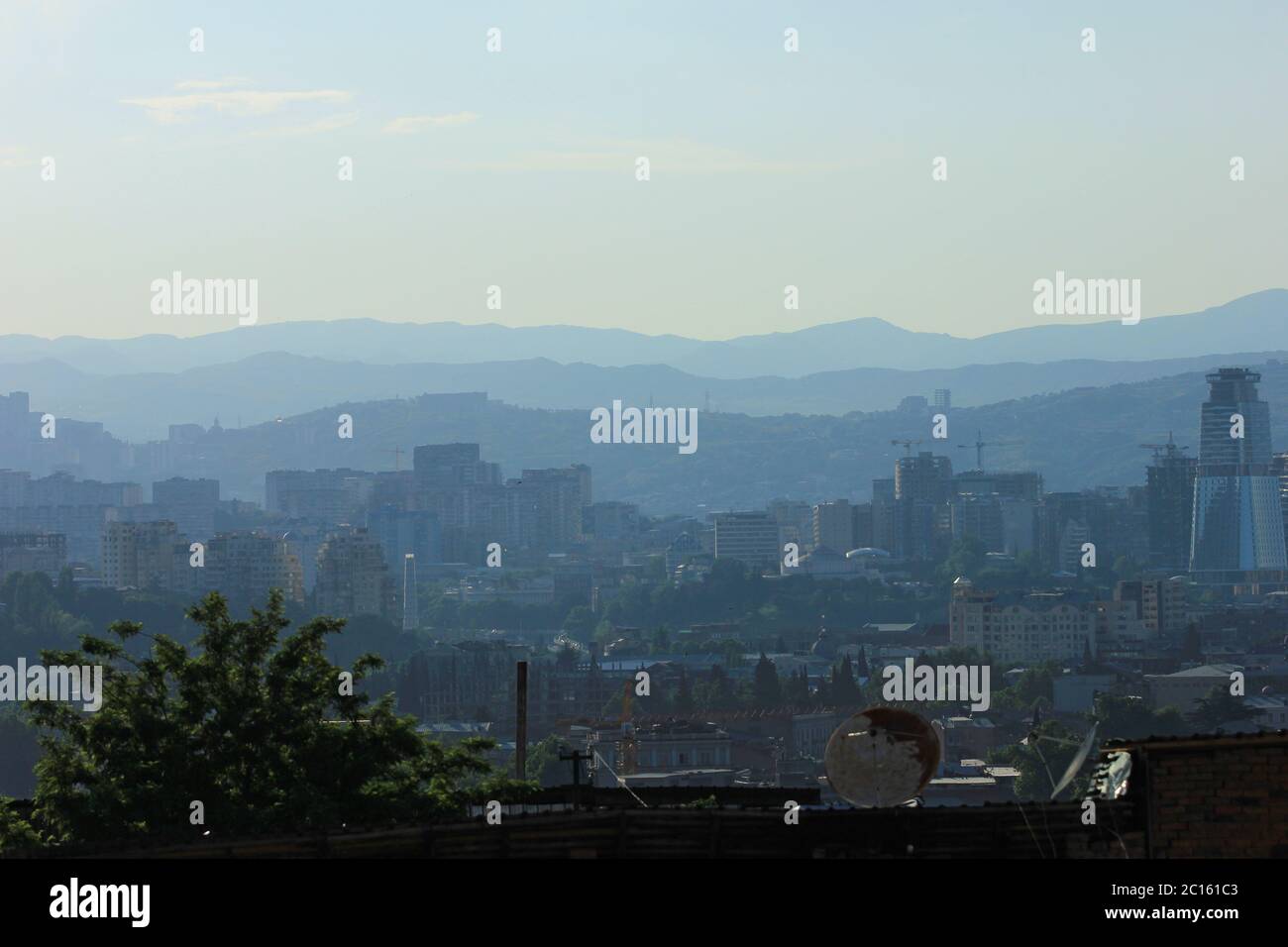 Misty mounts hi-res stock photography and images - Alamy