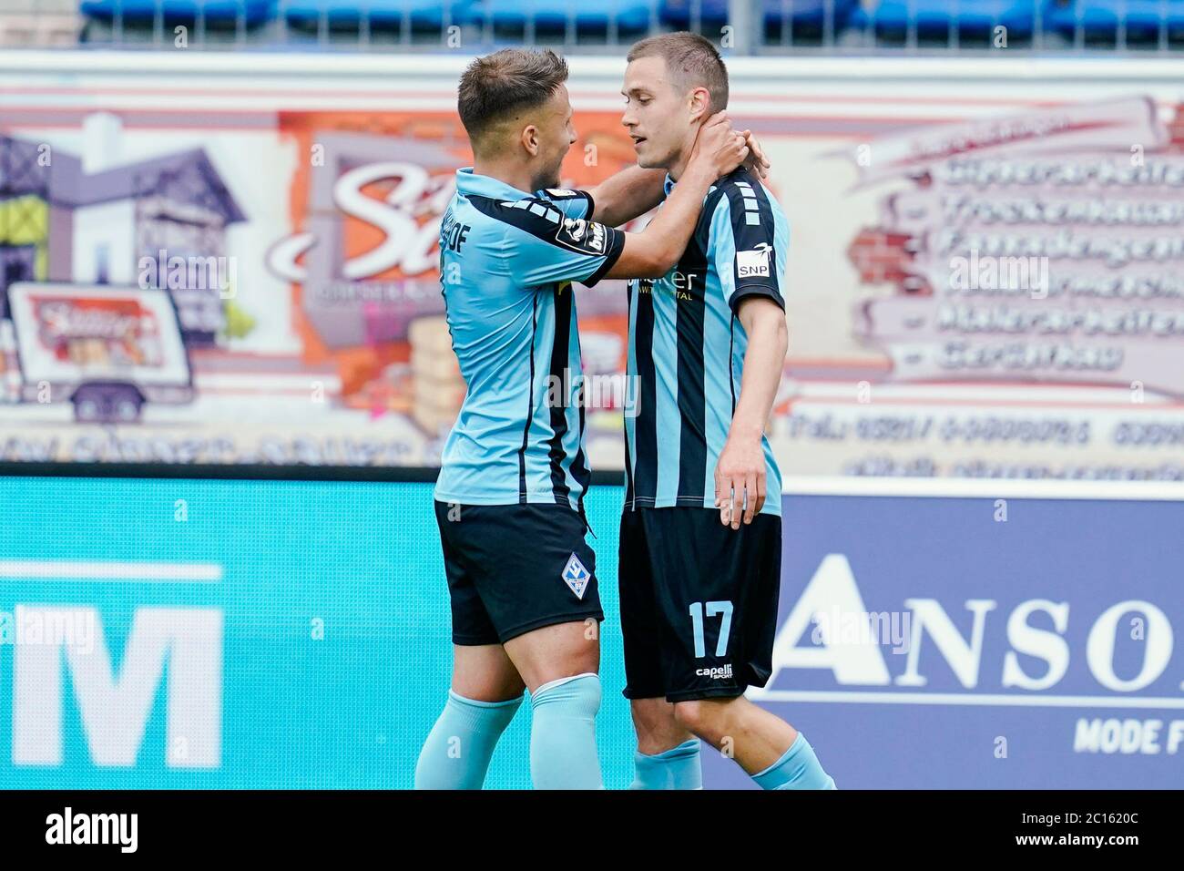 Mannheim, Germany. 14th June, 2020. Football: 3rd division, SV Waldhof ...