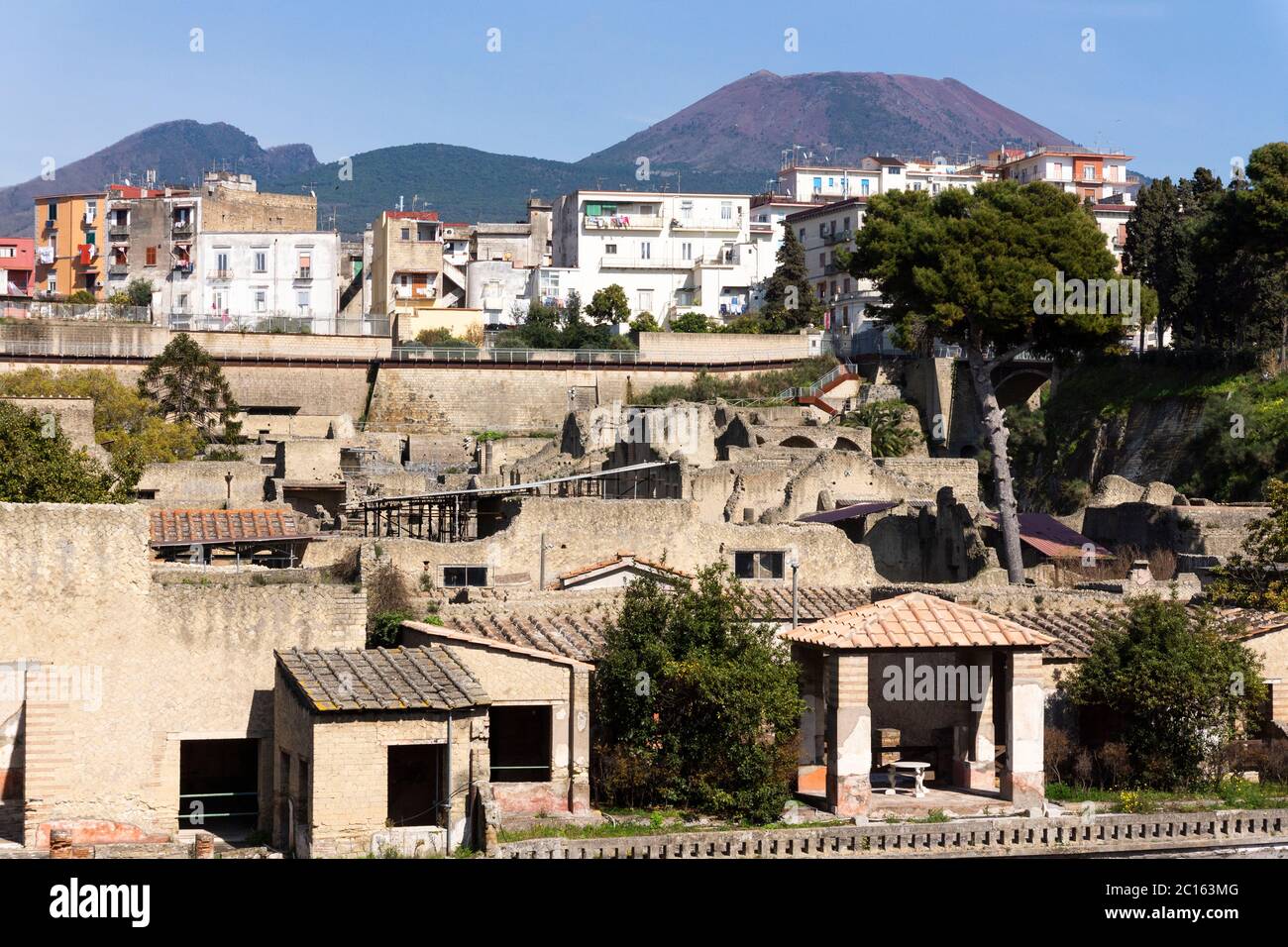 View volcano hi-res stock photography and images - Alamy