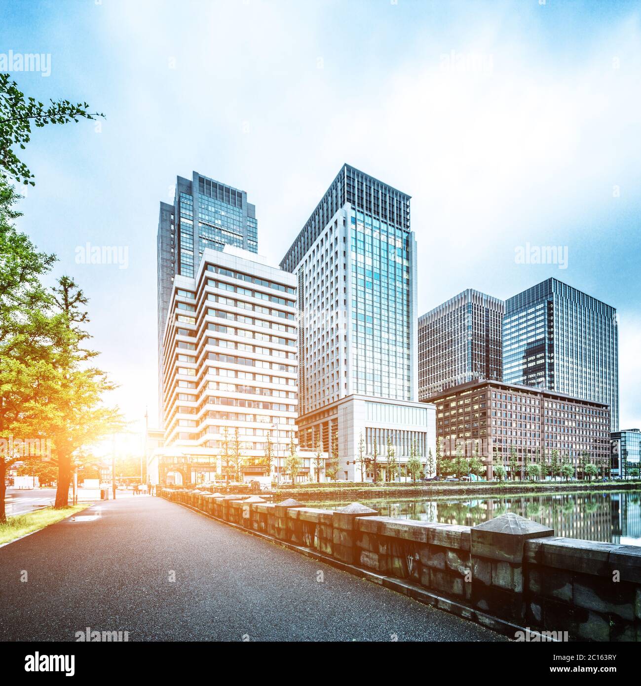 traffic on road in midtown of modern city Stock Photo - Alamy