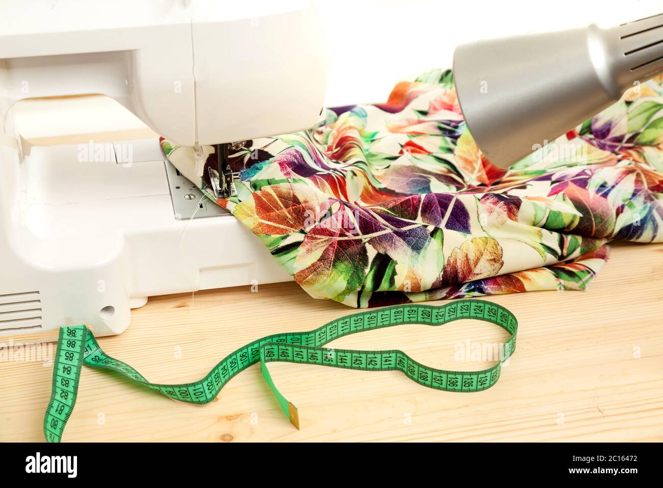 Sewing machine technology hi-res stock photography and images - Alamy