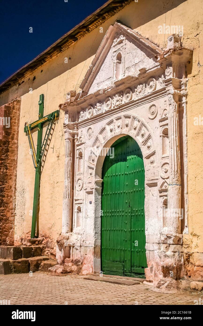 Large wooden gates hi-res stock photography and images - Alamy