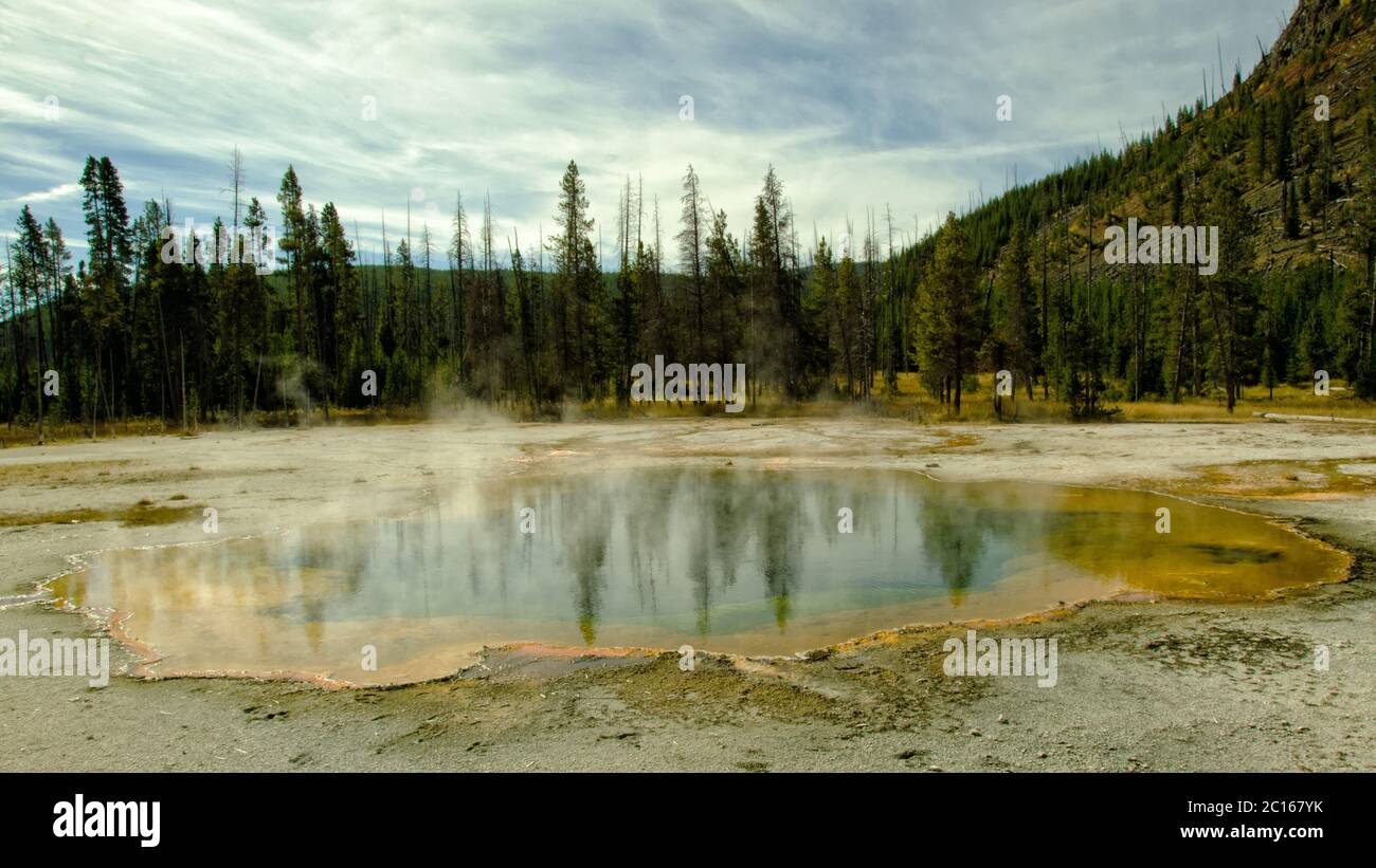 Chromatic pool yellowstone hi-res stock photography and images - Alamy