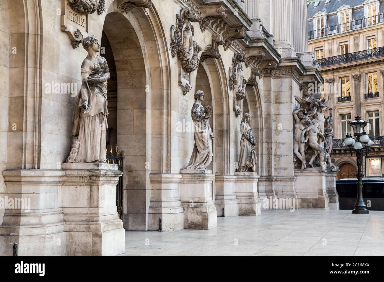 Architectural details of Opera National de Paris: Dance Facade ...