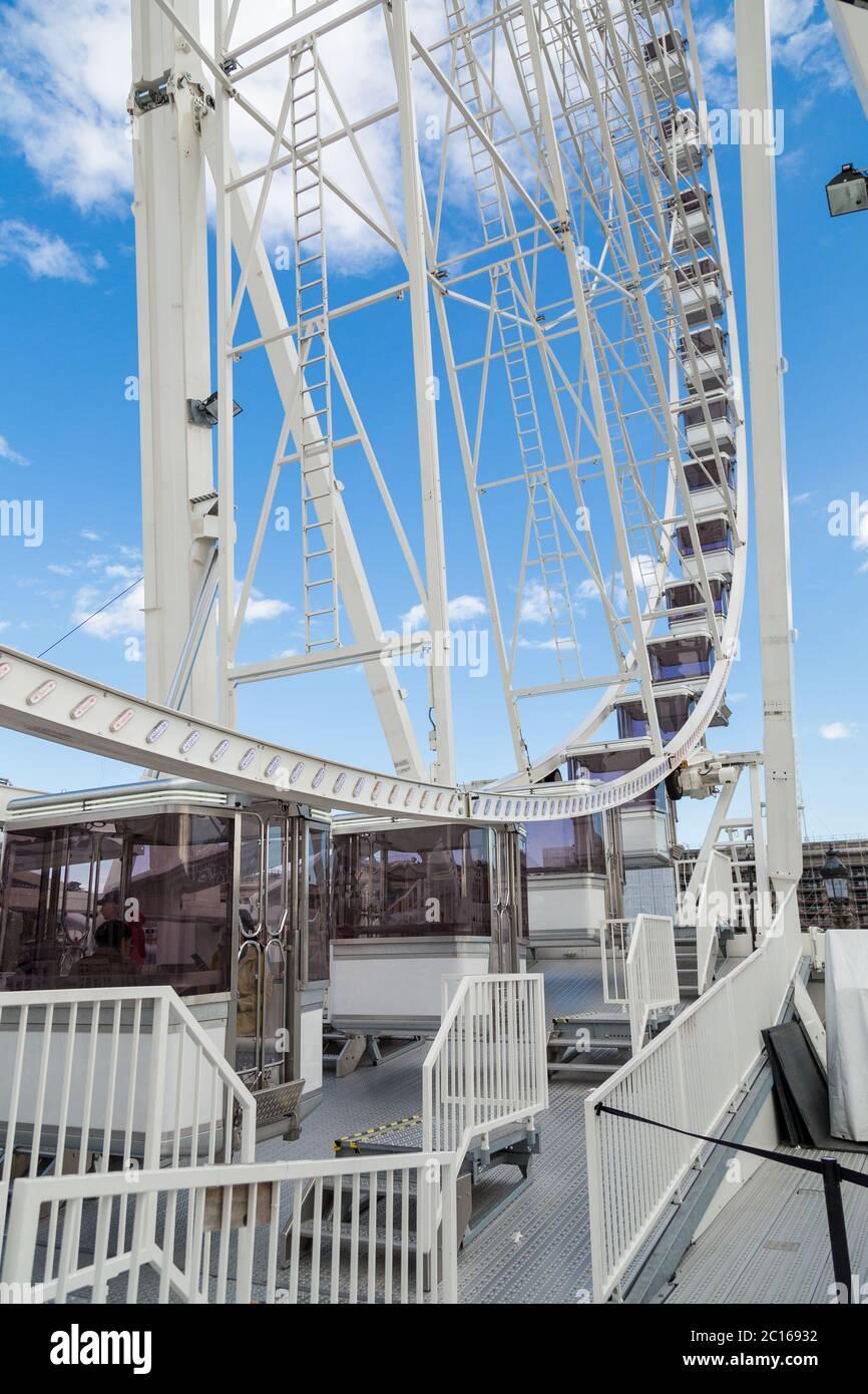 Roue de ferries paris hi-res stock photography and images - Alamy