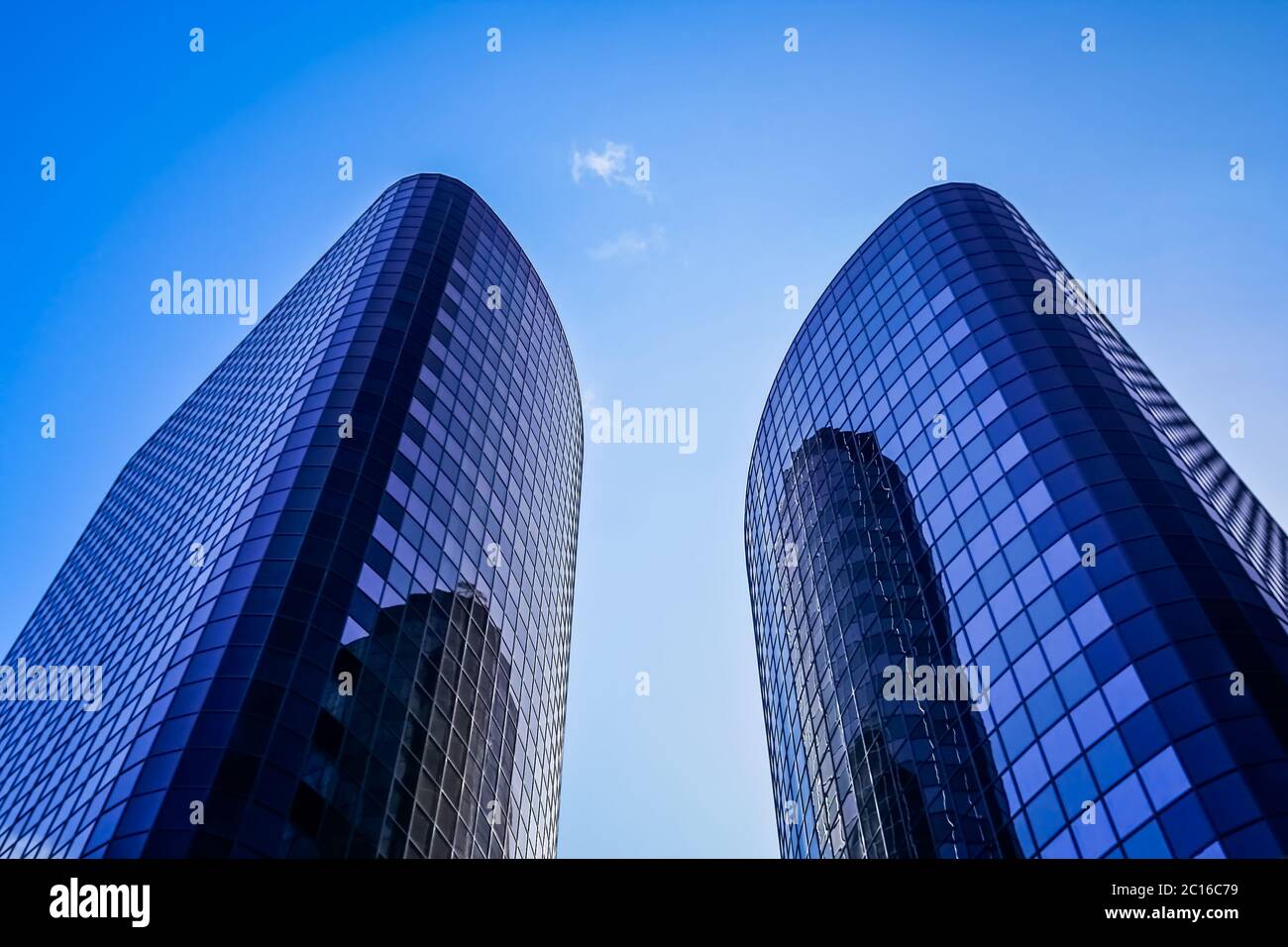 Downtown auckland with its high rise buildings hi-res stock photography ...