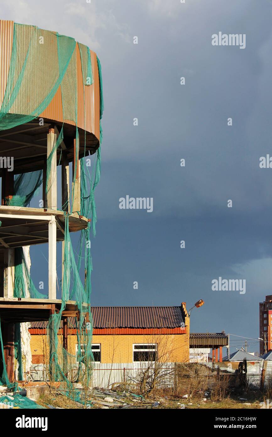 Abandoned unfinished building hi-res stock photography and images - Alamy