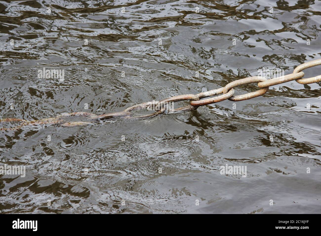 Old metal chain hi-res stock photography and images - Alamy