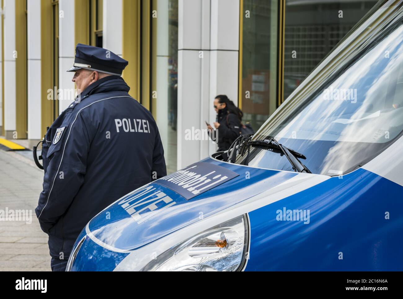 Police berlin uniform hi-res stock photography and images - Alamy
