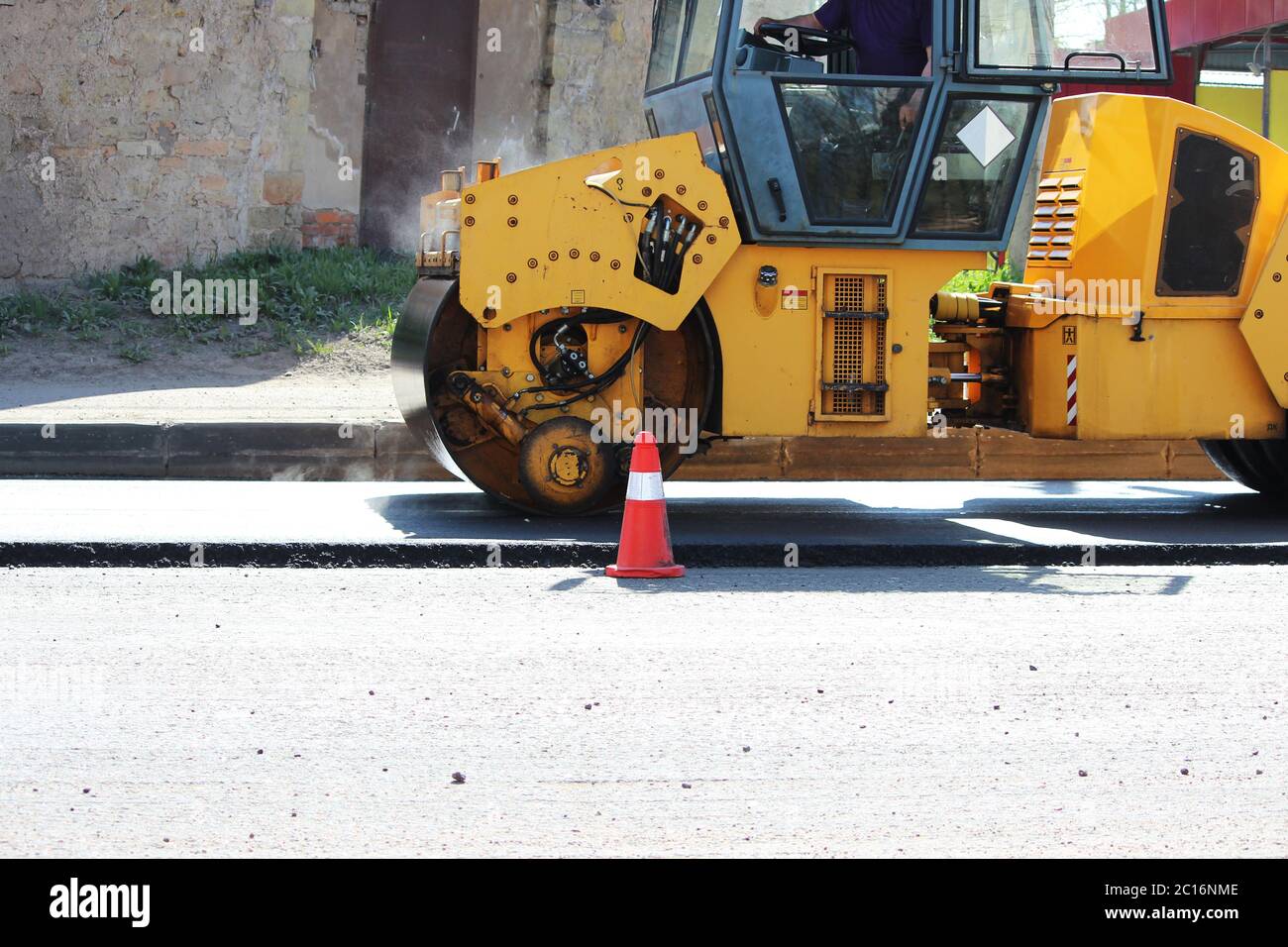 Metal compactor hi-res stock photography and images - Alamy