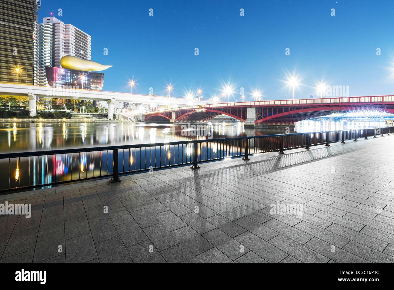 empty floor with cityscape of tokyo at night Stock Photo - Alamy