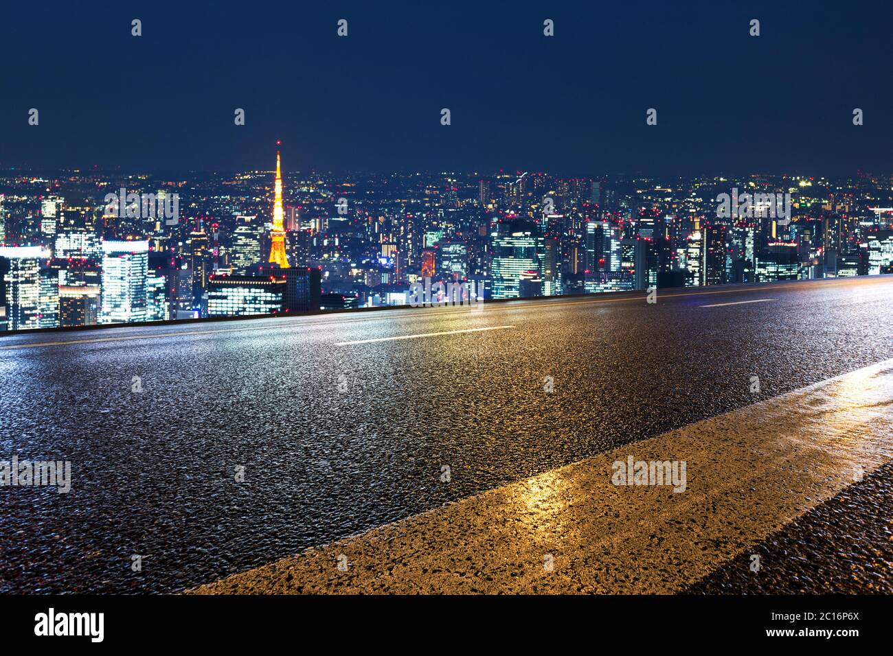 Empty tokyo hi-res stock photography and images - Alamy