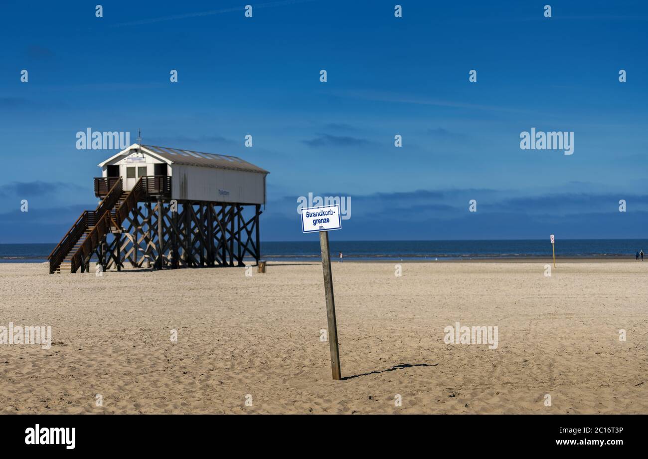 Beach border hi-res stock photography and images - Alamy