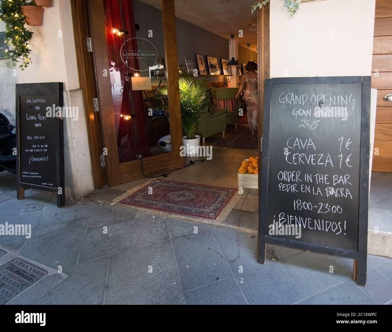 Cava bar hi-res stock photography and images - Alamy