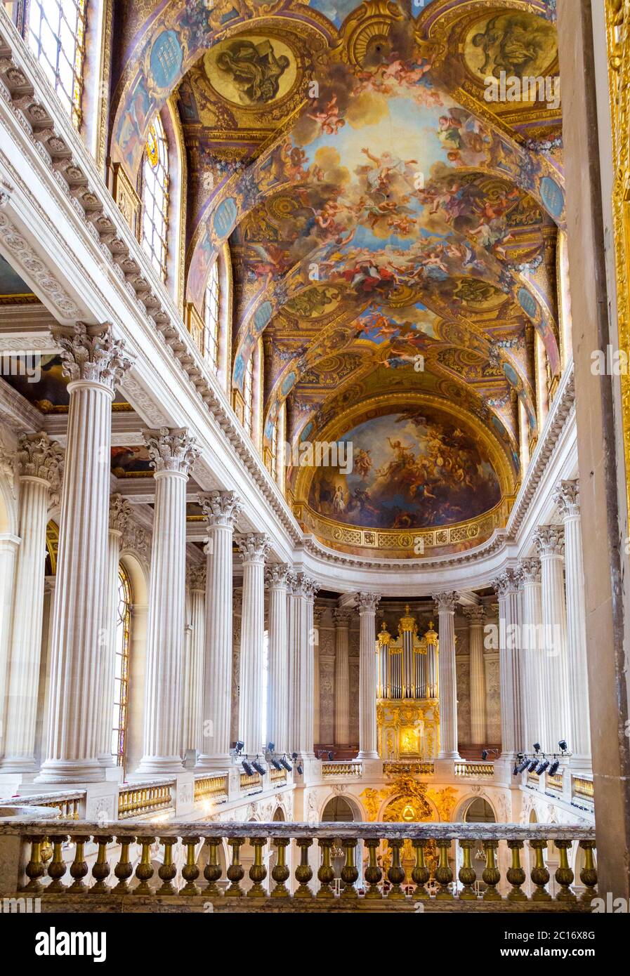 Ceiling royal chapel palace versailles hi-res stock photography and ...