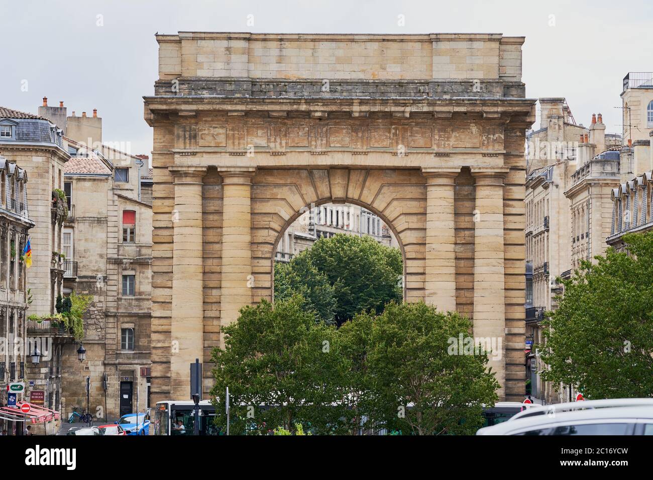 Burgundy gate hi-res stock photography and images - Alamy