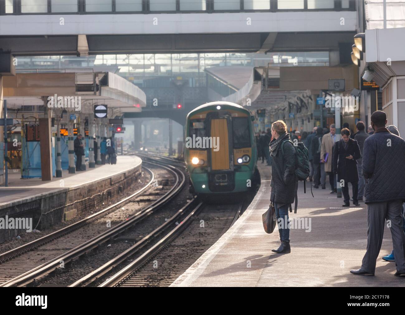 Class 377 southern train hi-res stock photography and images - Alamy Class 377 southern train hi-res stock photography and images - Alamy