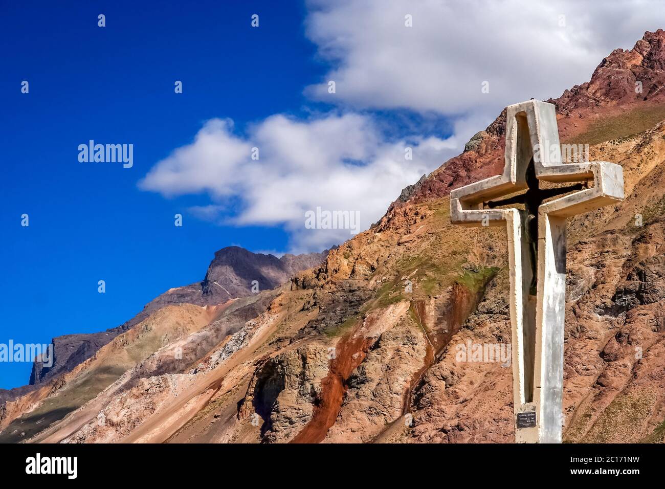 Cross in the argentinian Andes Stock Photo - Alamy