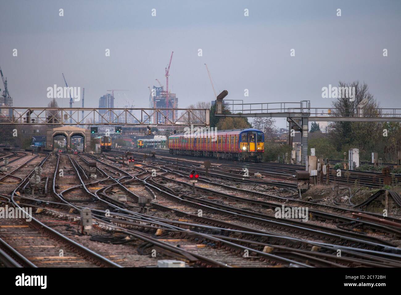 South West Trains class 455 inner suburban train passing Clapham ...