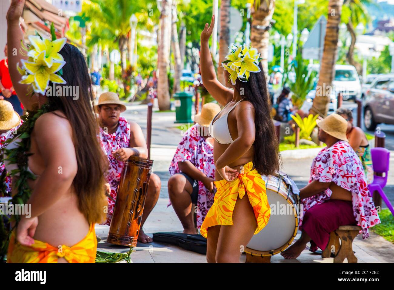 Group portrait of Polynesian Pacific Island Tahitian dance group in ...