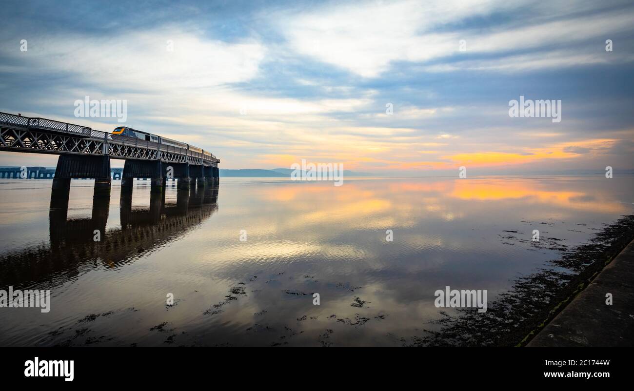 Tay river estuary hi-res stock photography and images - Alamy