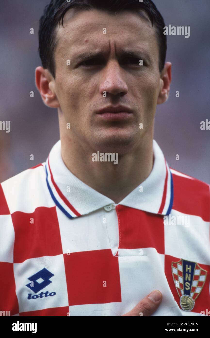 1996 european football championship hi-res stock photography and images ...