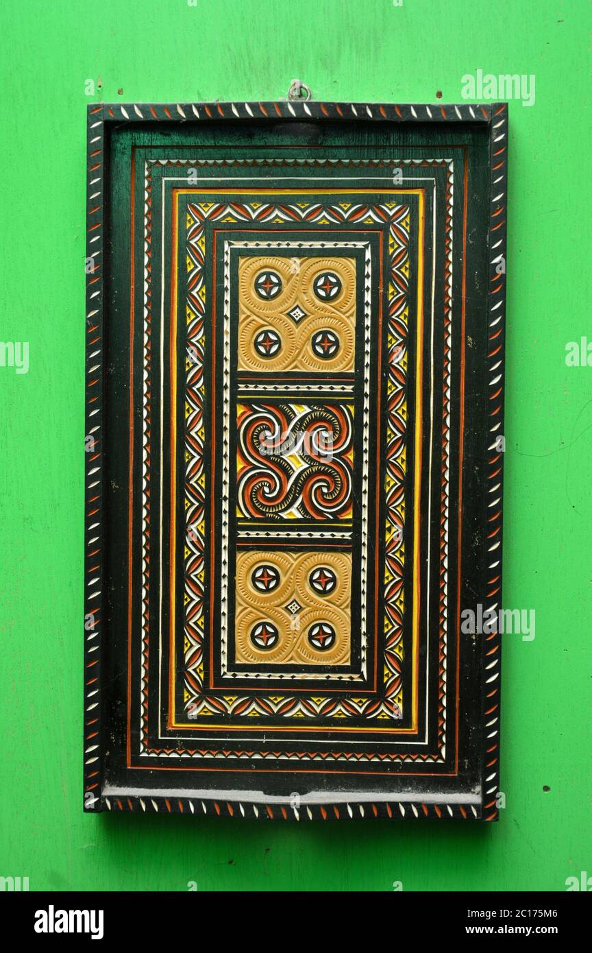 Toraja wood carving hi-res stock photography and images - Alamy