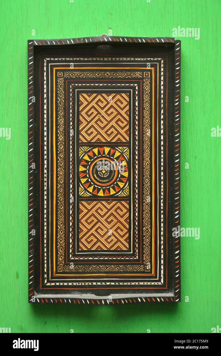 Toraja wood carving hi-res stock photography and images - Alamy