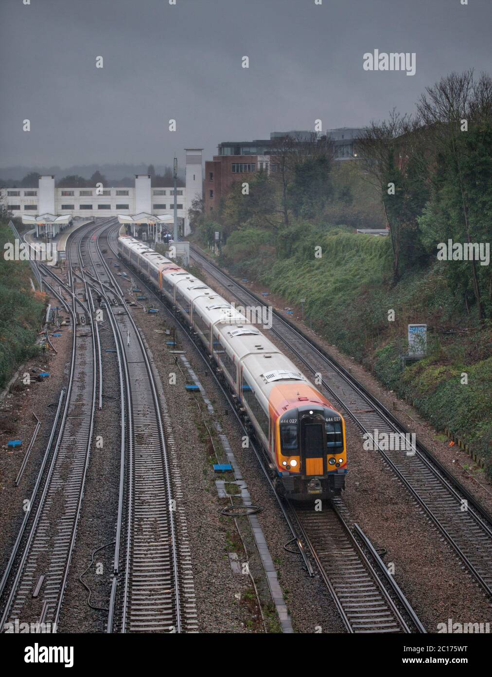 British rail class 444 desiro electric multiple unit hi-res stock photography and images - Alamy