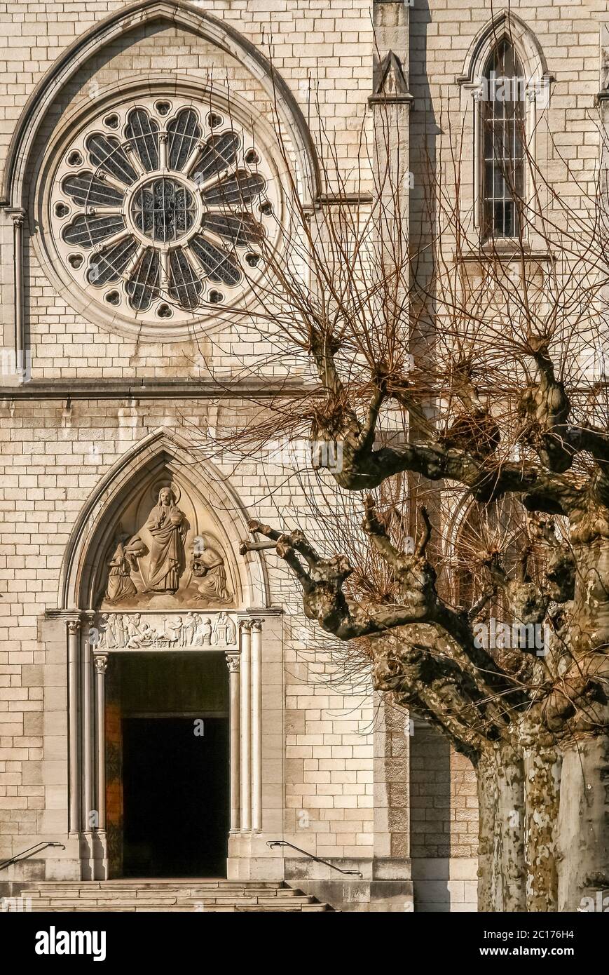 Gothic cathedral entrance Stock Photo - Alamy