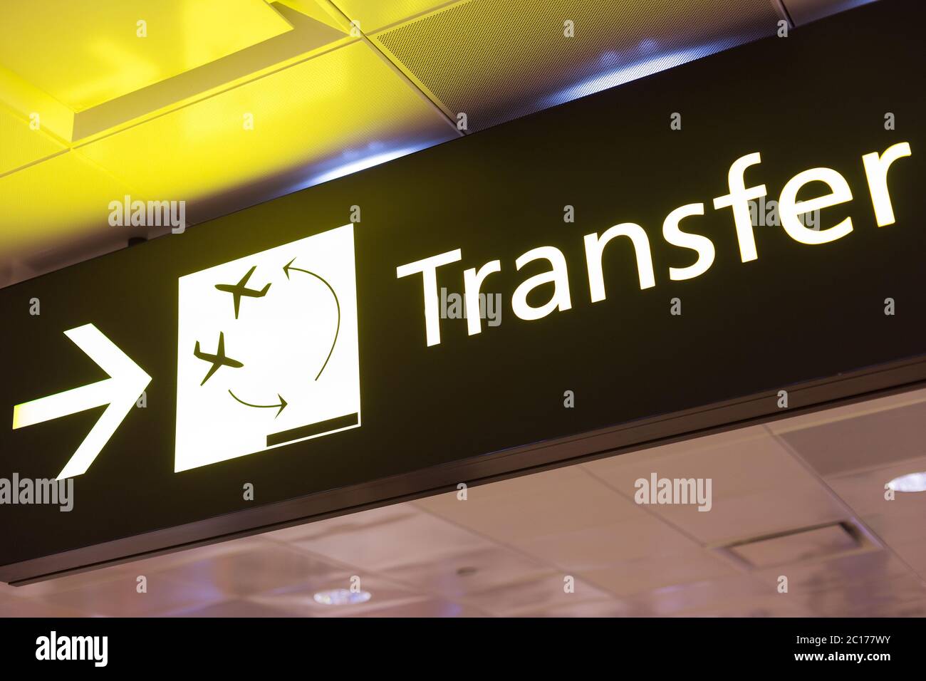 Digital information screen hi-res stock photography and images - Alamy