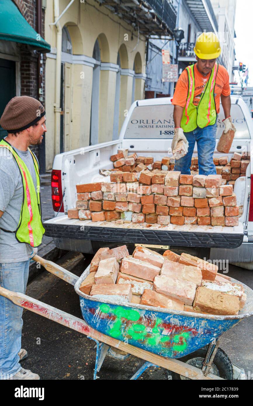 Adult man in hardhat hi-res stock photography and images - Alamy