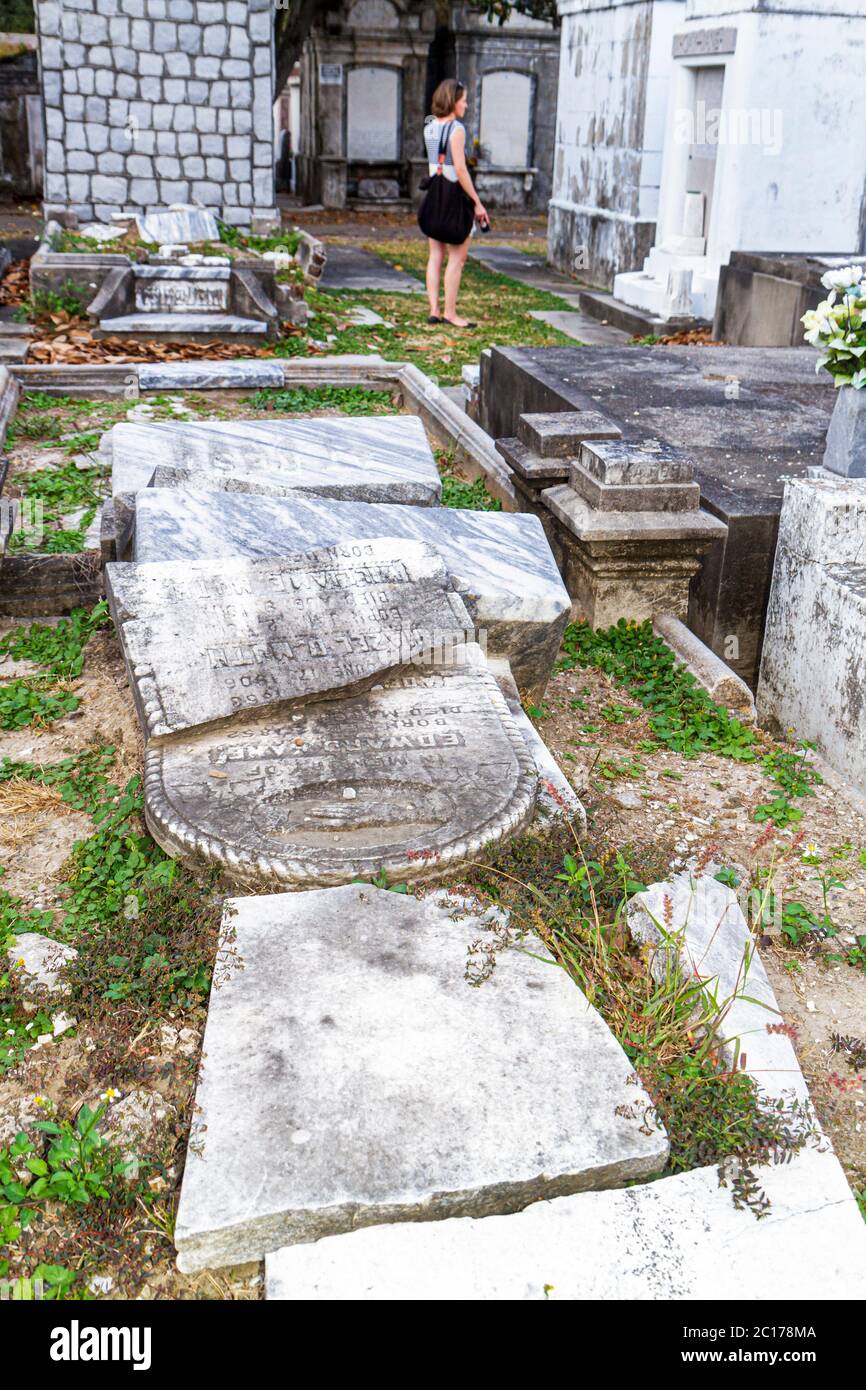 Culture weeds hi-res stock photography and images - Alamy