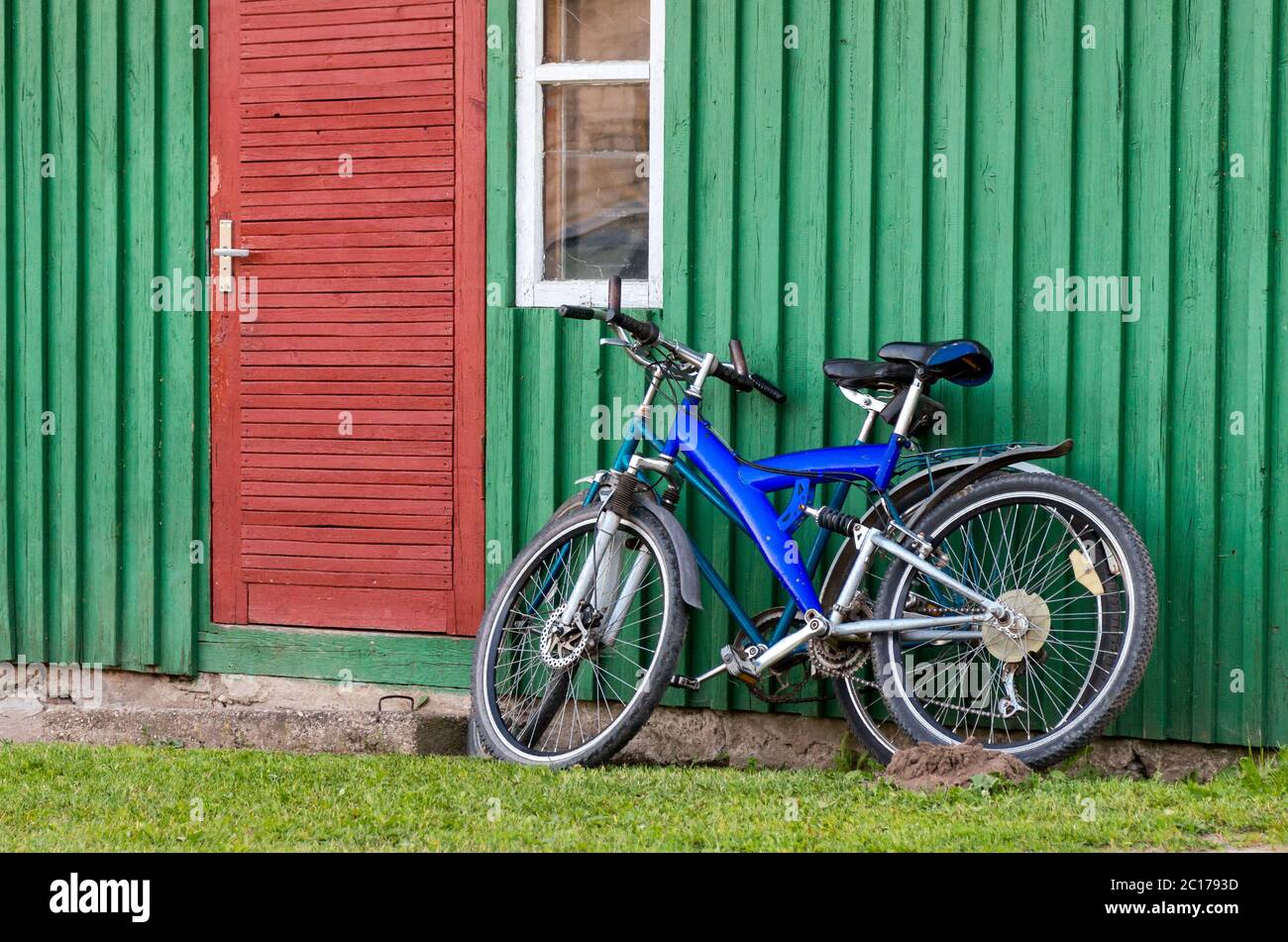 Old bicycles hi-res stock photography and images - Alamy