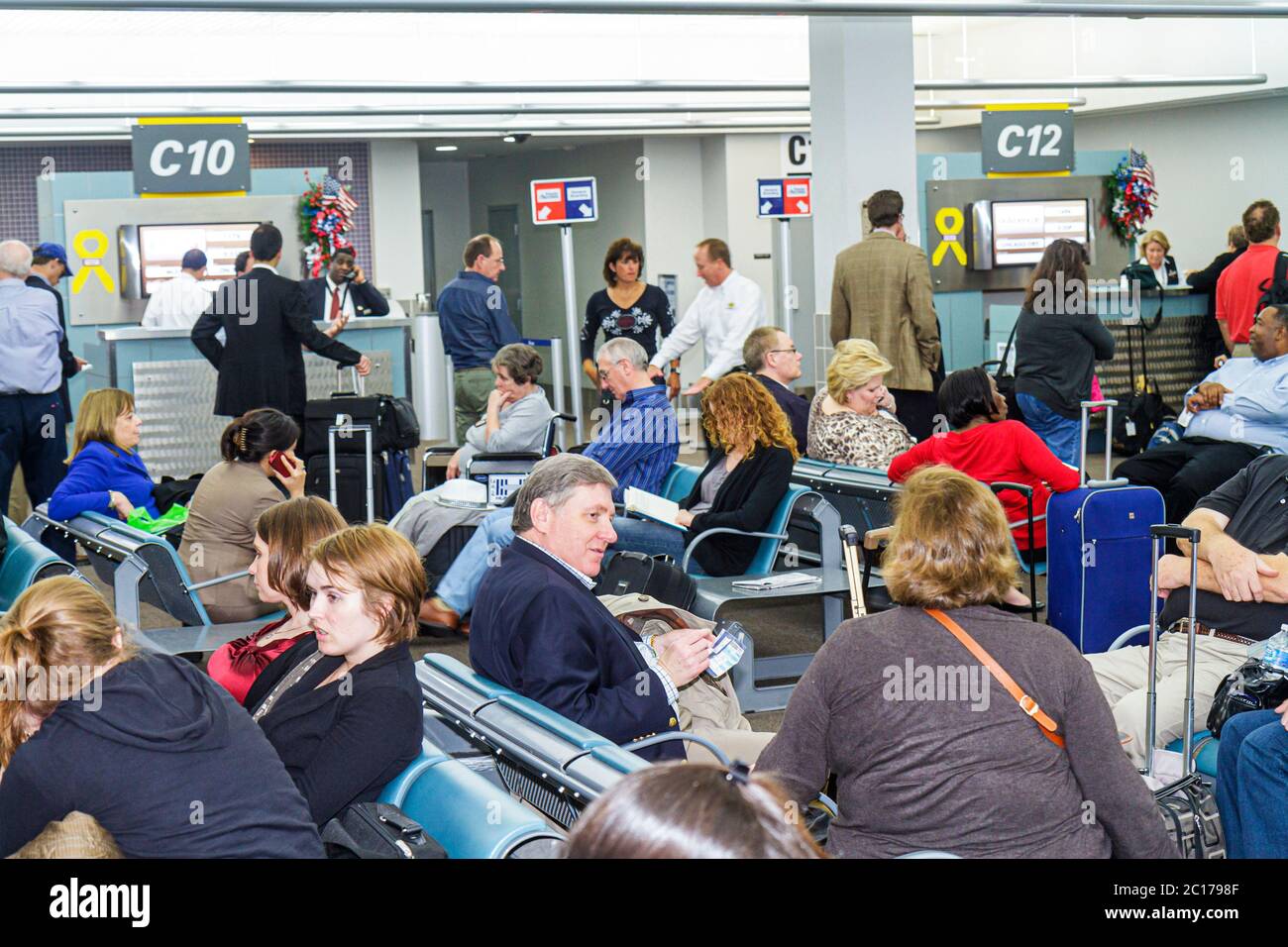 Airport gate agent hi-res stock photography and images - Alamy