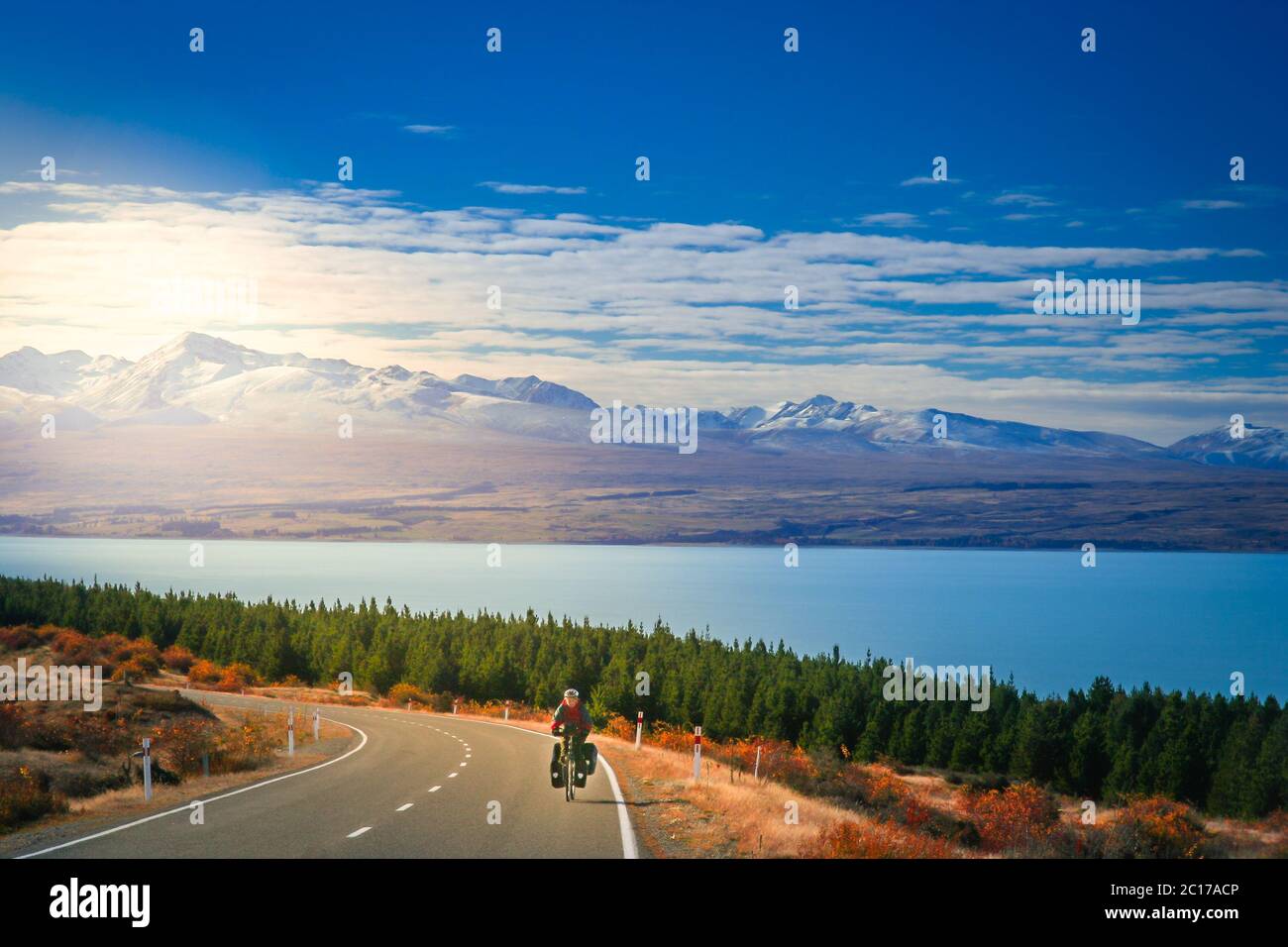 Cycling new zealand scenery hi-res stock photography and images - Alamy