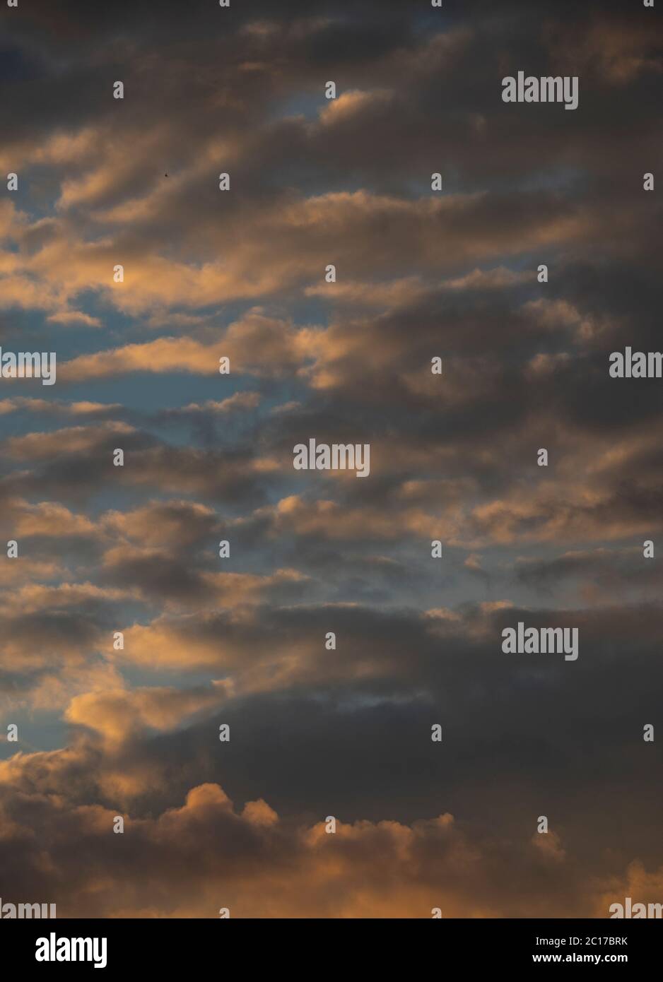 Strato cumulus clouds hi-res stock photography and images - Alamy